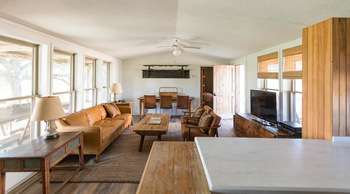 Page 2/2 - Lodging Photo Gallery - Cinco Canyon Ranch